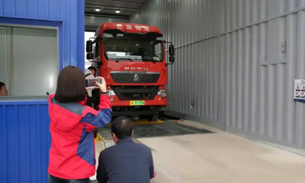 Sinotruk's new energy tractor trucks help ensure the green connection ...